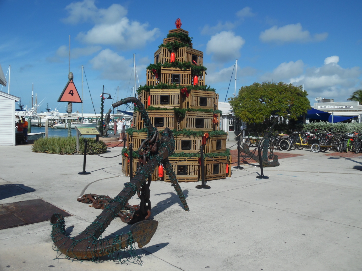 The Harbor Walk of Lights 2023 – Key West Historic Seaport